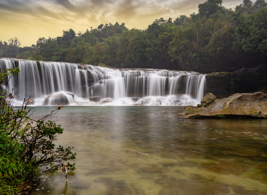 Sikkim Assam Meghalaya Tour Package | ₹30,999 | Antriksh Travel